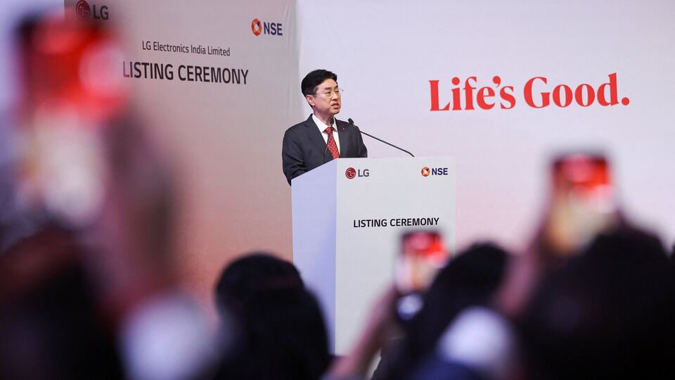 Viral video: LG Electronics India MD Hong Ju Jeon addresses NSE listing ...