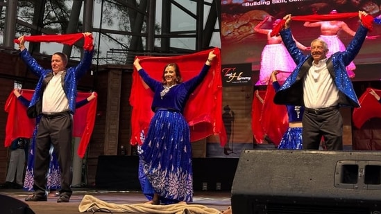 US mayors dance their hearts out to Bollywood songs at Diwali event in ...