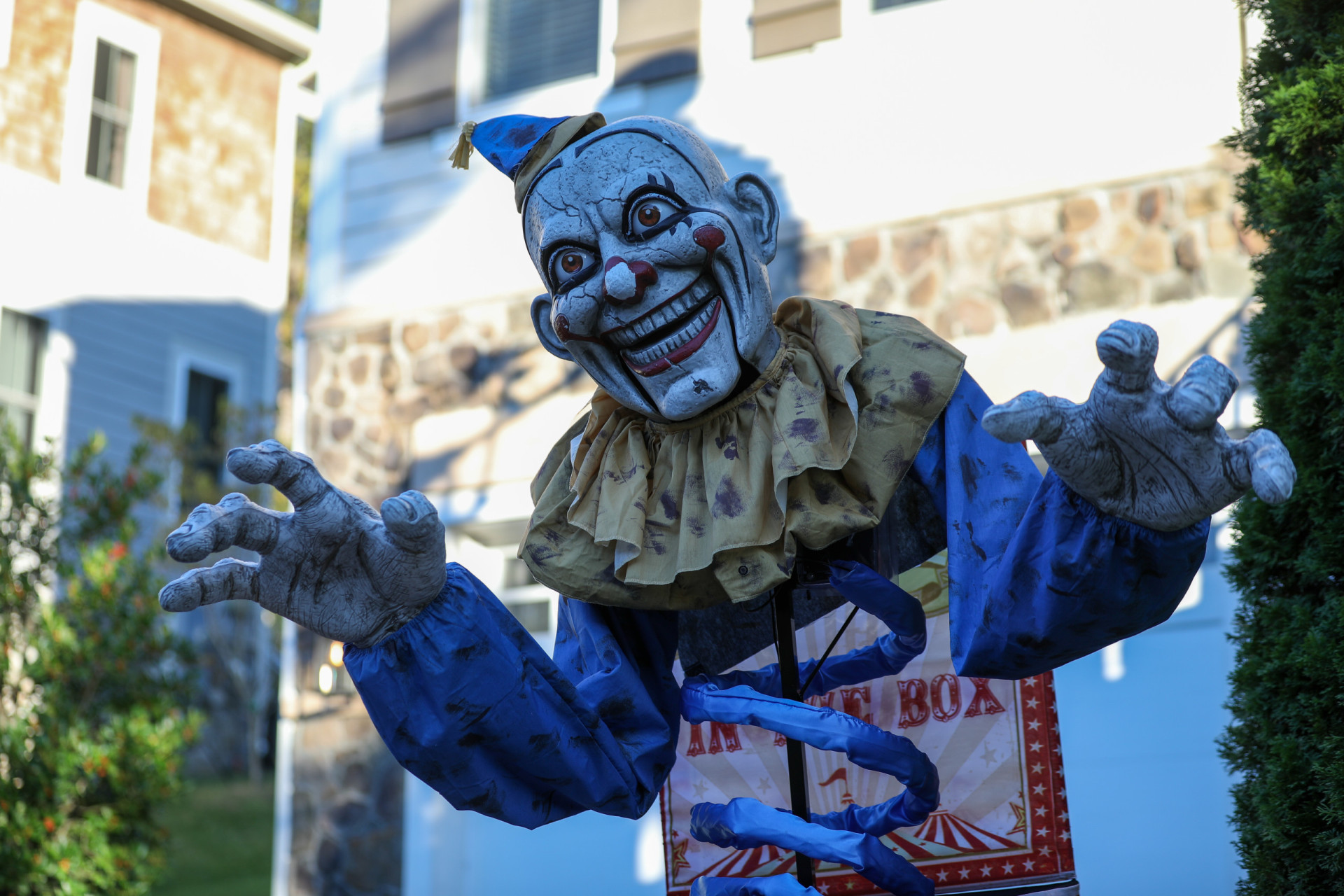 Halloween decoration ideas that will scare your neighbors