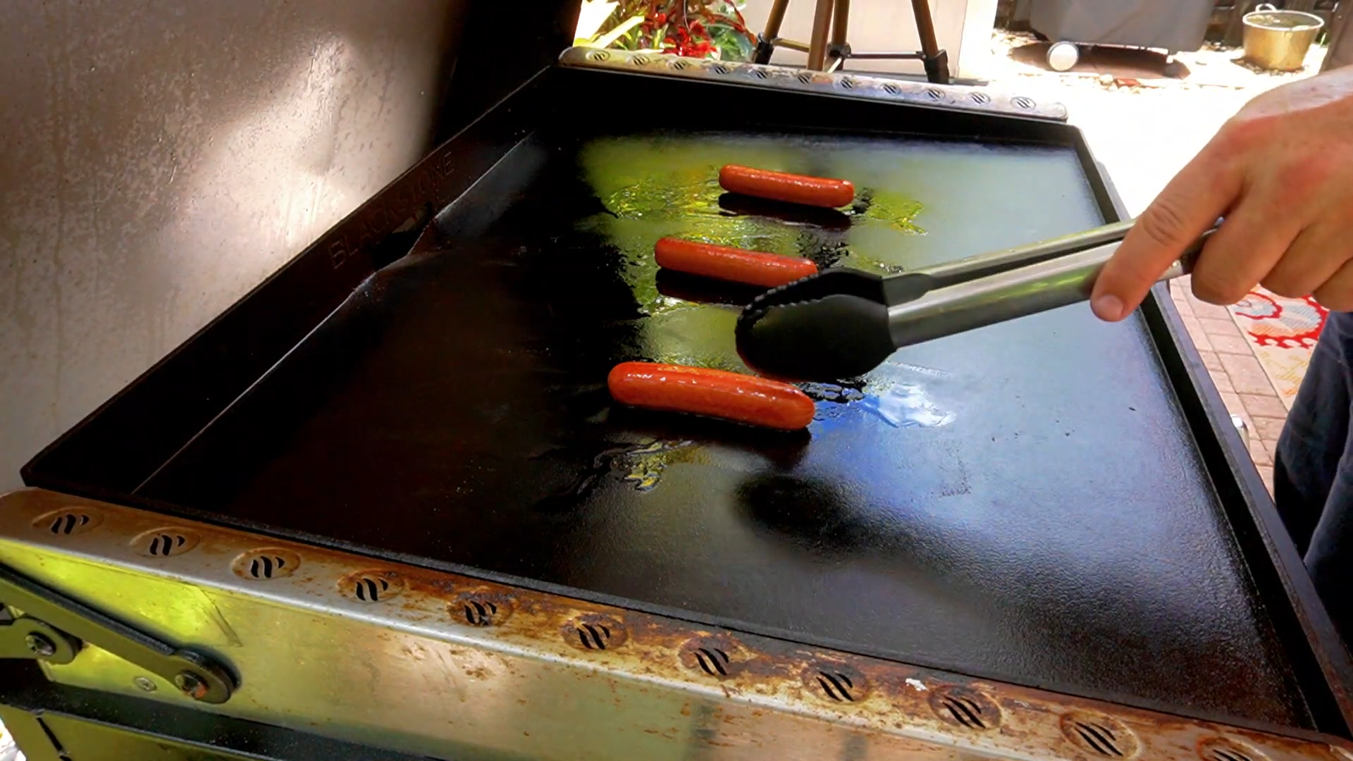 Hot dog wars
