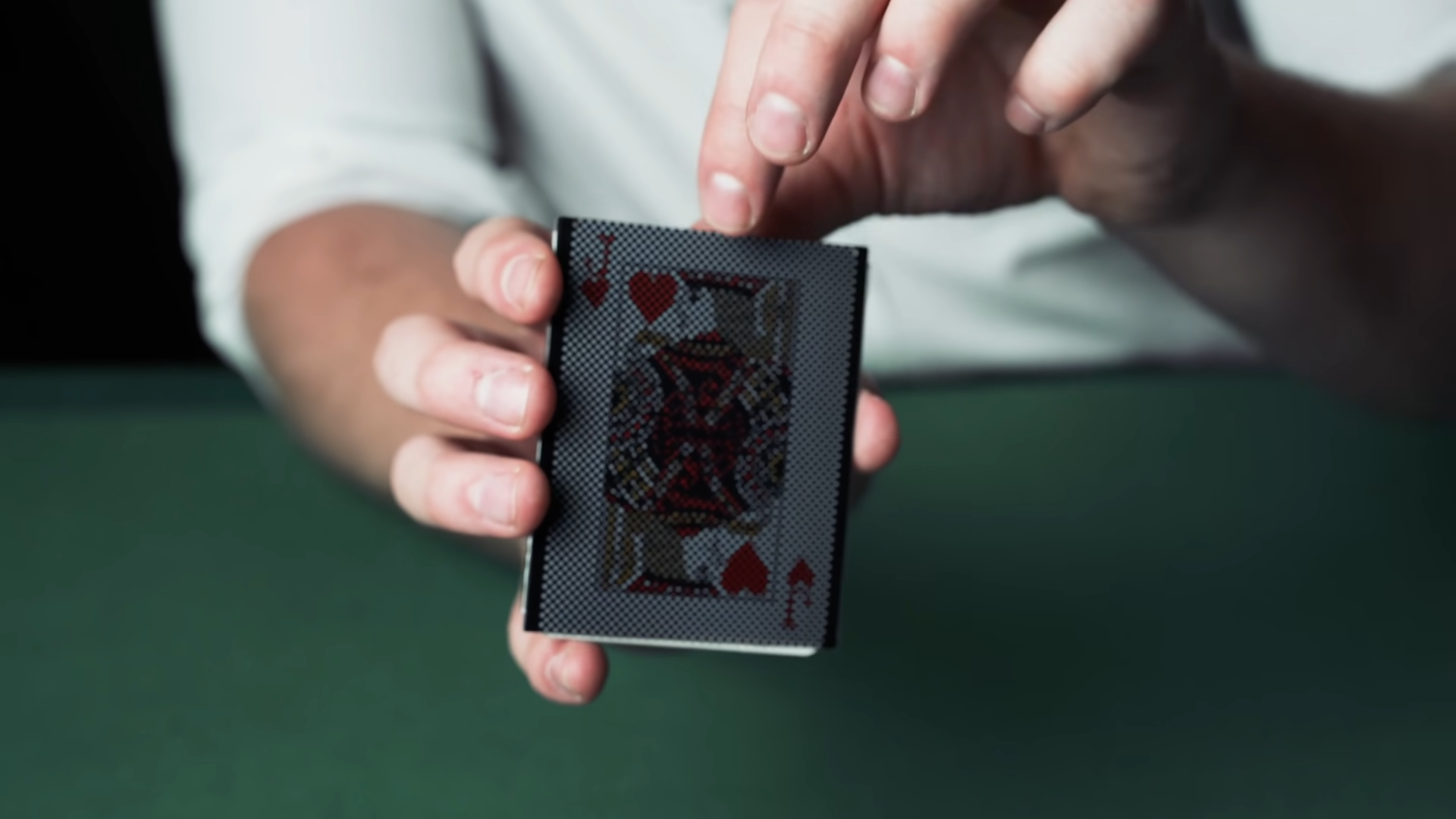 Learn 5 amazing magic tricks instantly