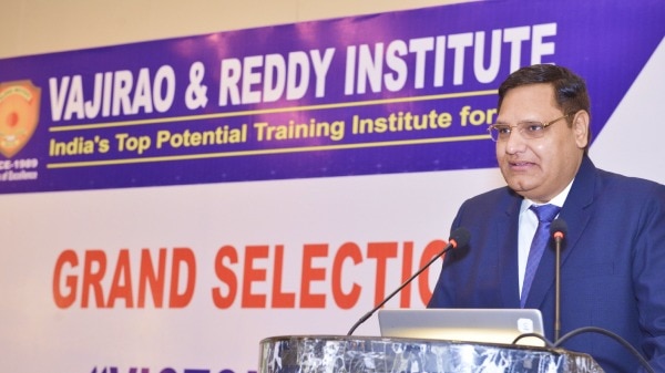 Vajirao & Reddy IAS Institute Celebrates Historic Success with 600 ...