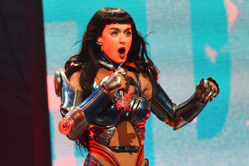 Katy Perry no longer 'scared' by Justin Trudeau's 'persistent advances'