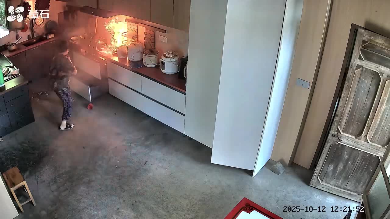 Calm 82-year-old woman prevents disaster after loose gas hose causes ...