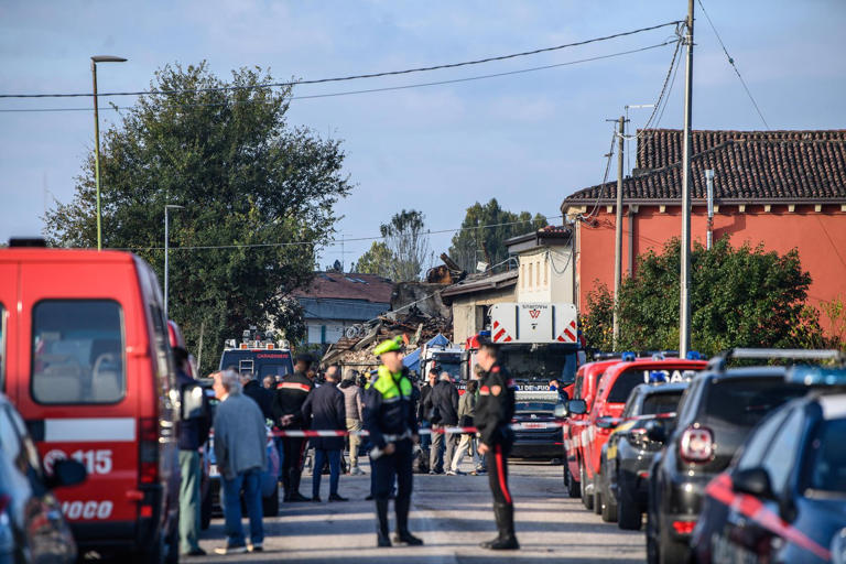3 Italian carabinieri killed in apparently deliberate farmhouse explosion