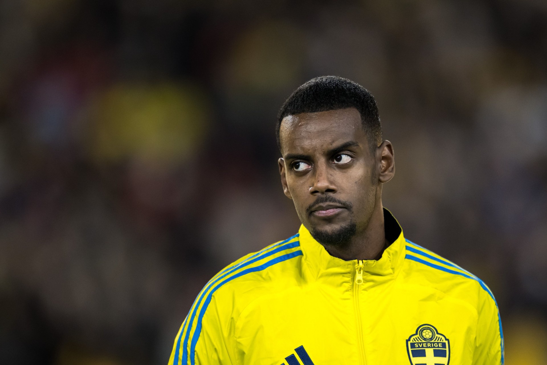 Alexander Isak slams 'embarrassing' Sweden defeat