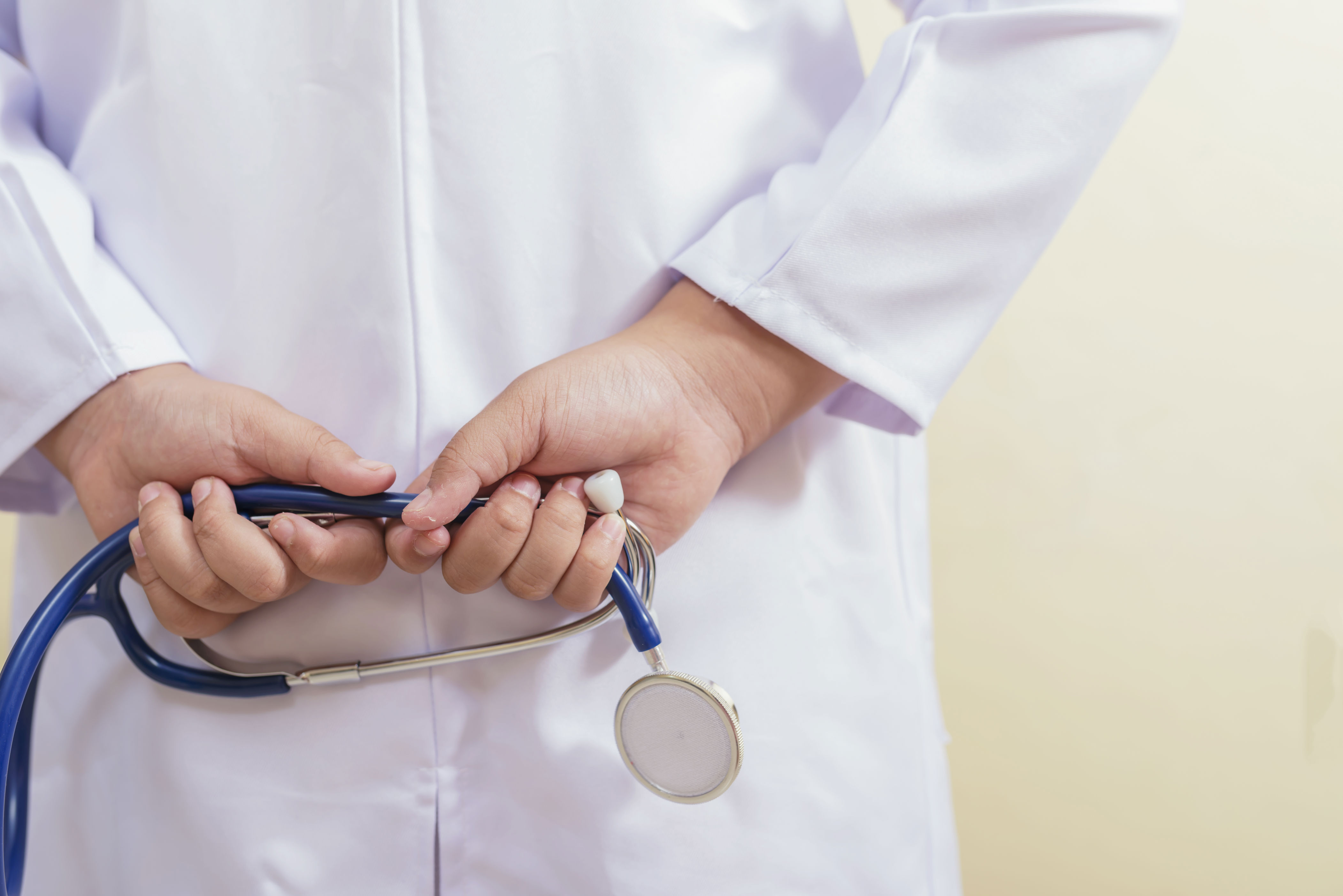 À 4 ans, il subit deux opérations pour une tumeur au cerveau... qu'il n ...