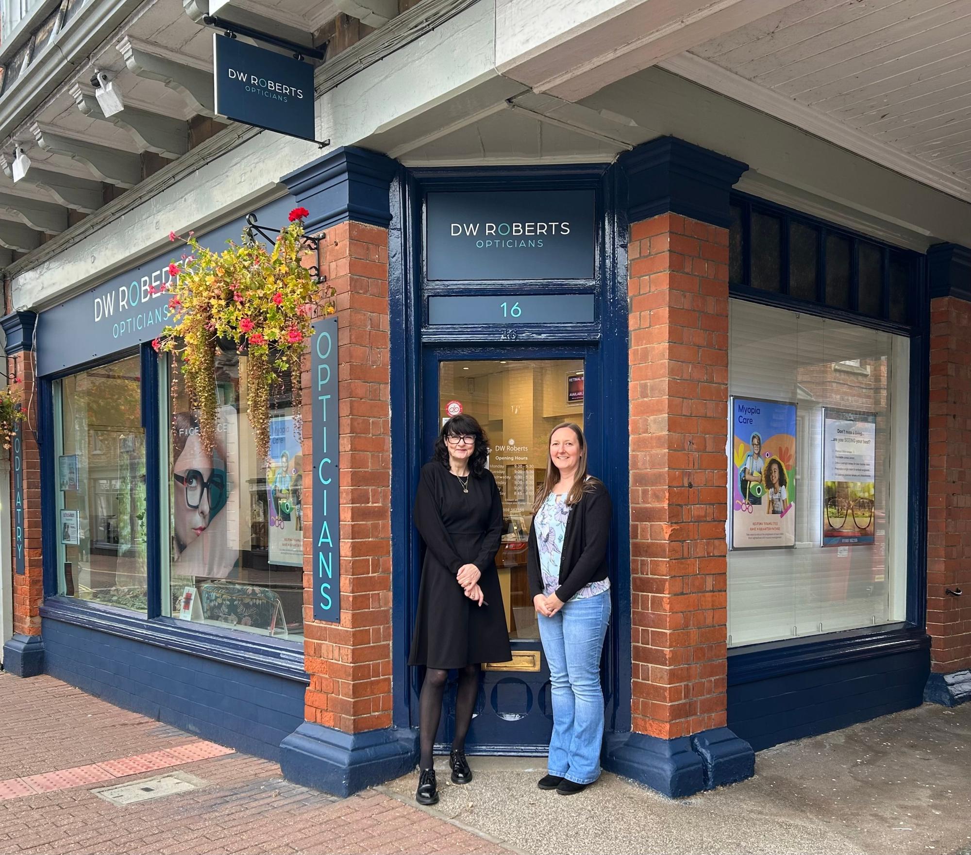 Milton Keynes optometrist’s vision to ensure women’s eye health is not ...