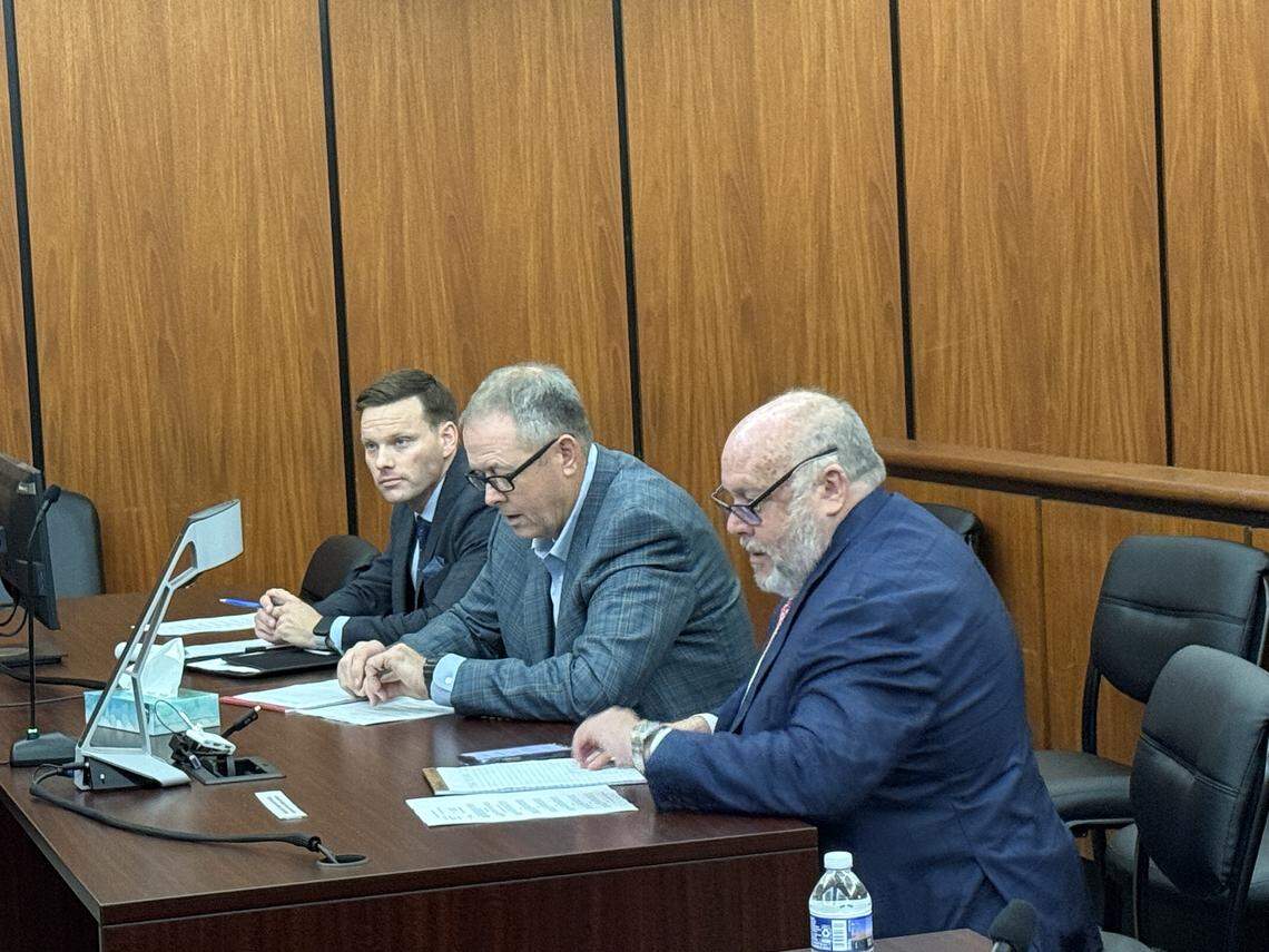 Alex Murdaugh accomplice Russell Laffitte silent as judge sentences him ...