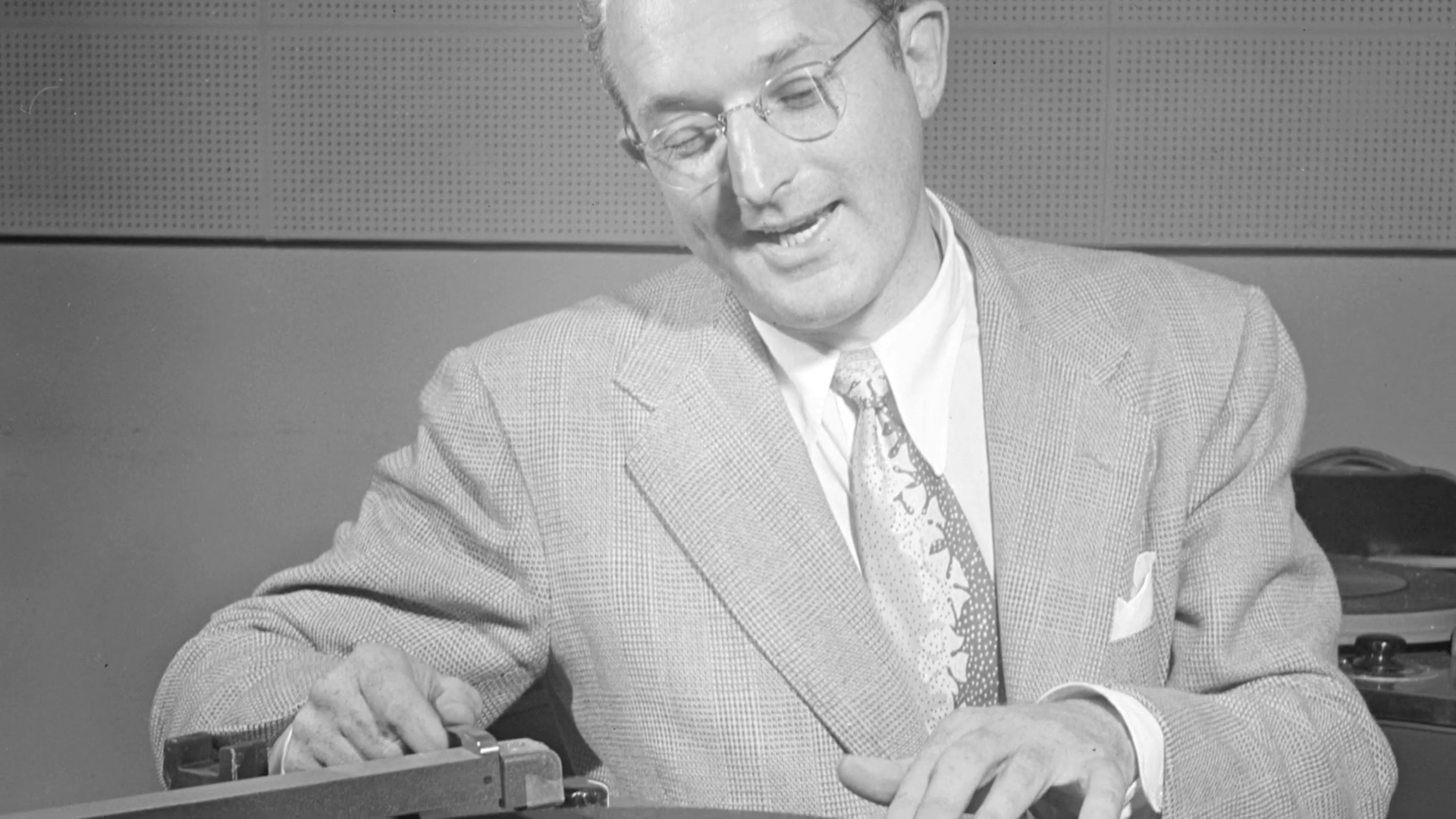 The European Migration Crisis - WW2 - War Against Humanity