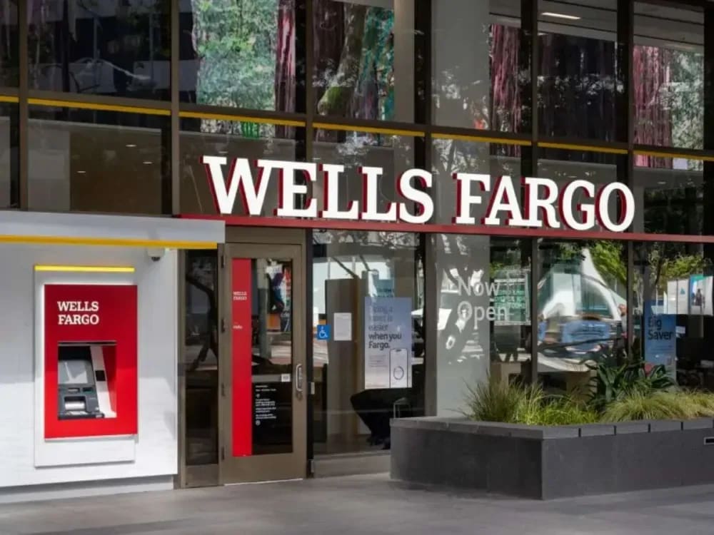Wells Fargo Appoints CEO Charlie Scharf As Chairman After Q3 Earnings ...