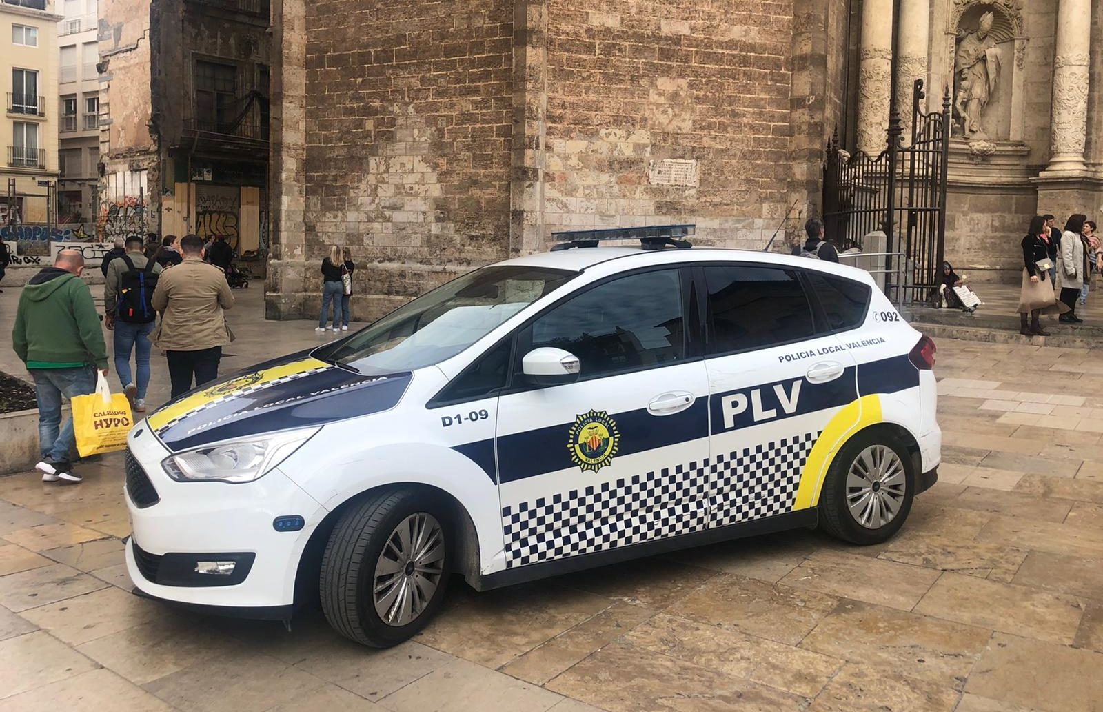 Ανατριχίλα στη Βαλένθια: Άνδρας ανακαλύφθηκε νεκρός στο σπίτι του 15 ...