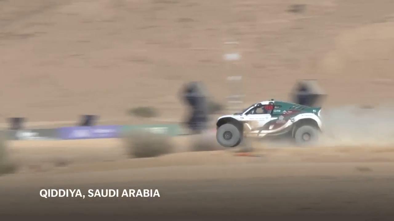 World’s first hydrogen-powered race cars showcased in Saudi desert - AP ...