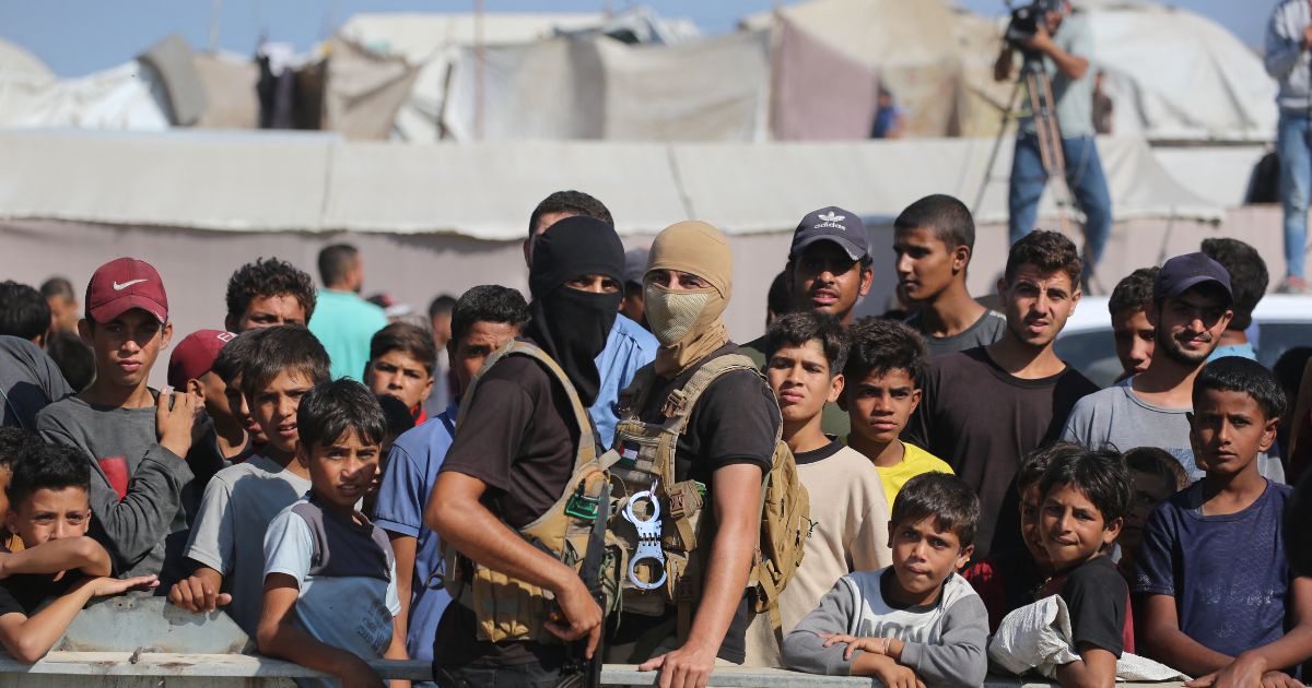 Hamas Carries Out Wave of Public Executions in Bid to 'Reestablish its ...