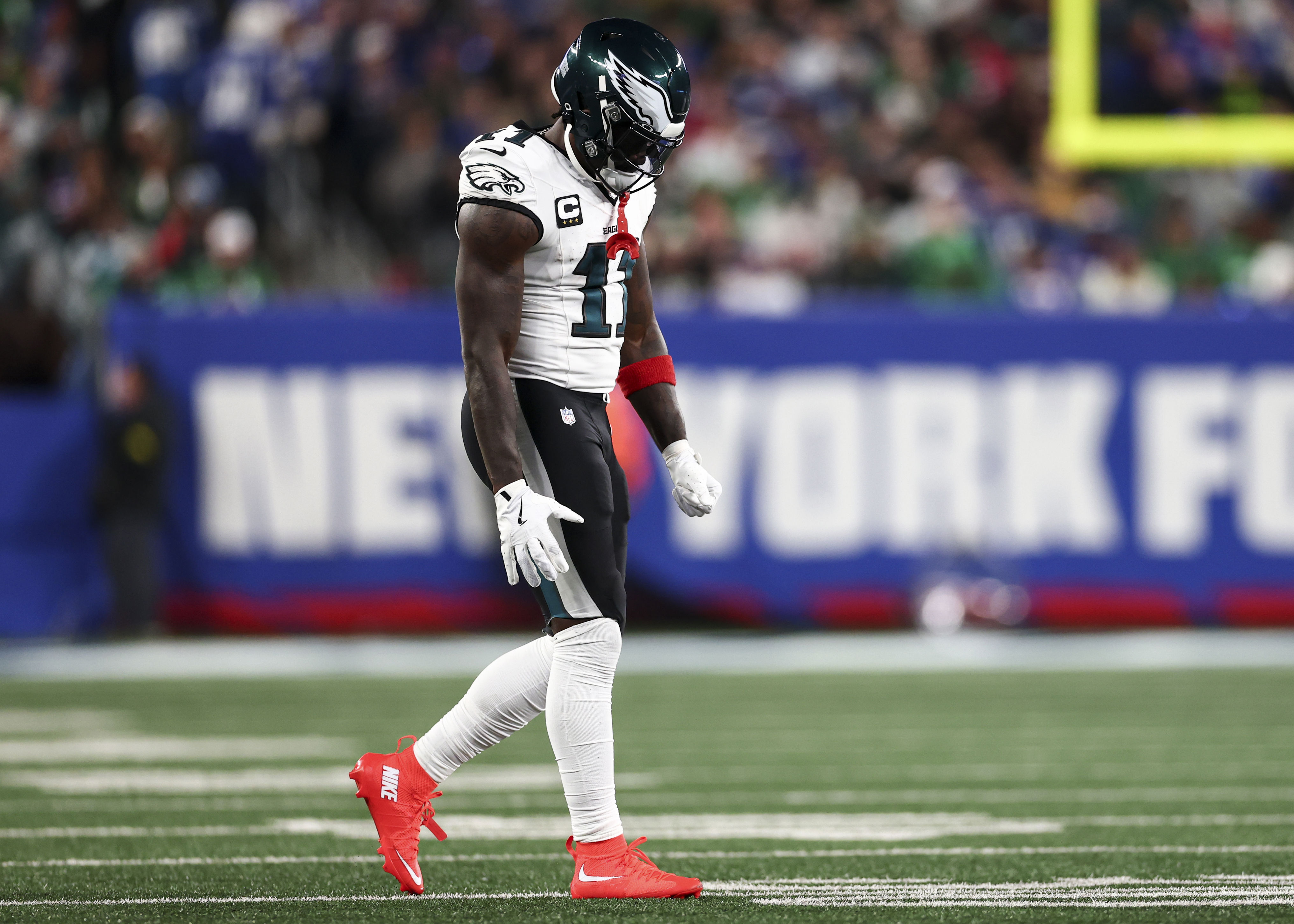 Eagles-Giants Final Injury Report: A.J. Brown and Brandon Graham among ...