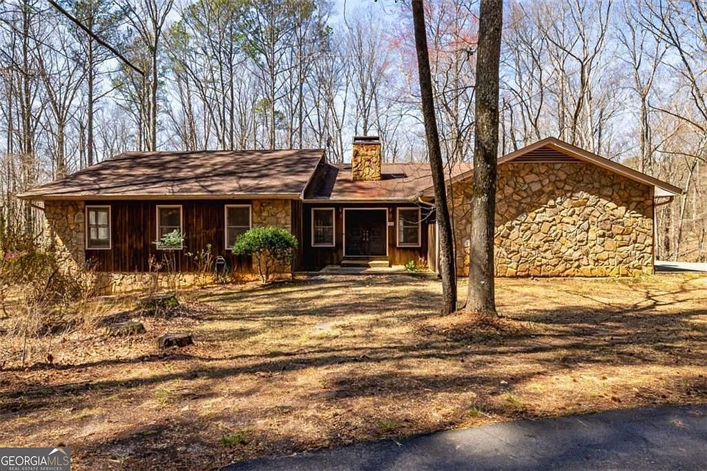 Secluded Retreat on 10 Wooded Acres in Georgia: Rustic Charm, Expansive ...