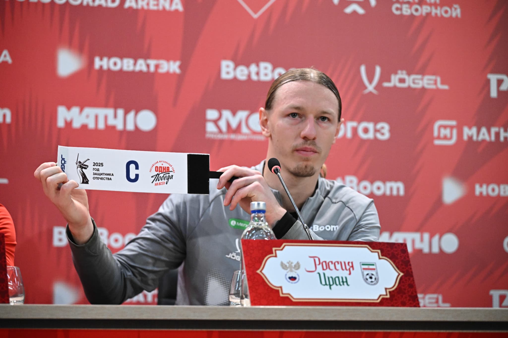 Safonov envisage un départ du PSG lors du mercato