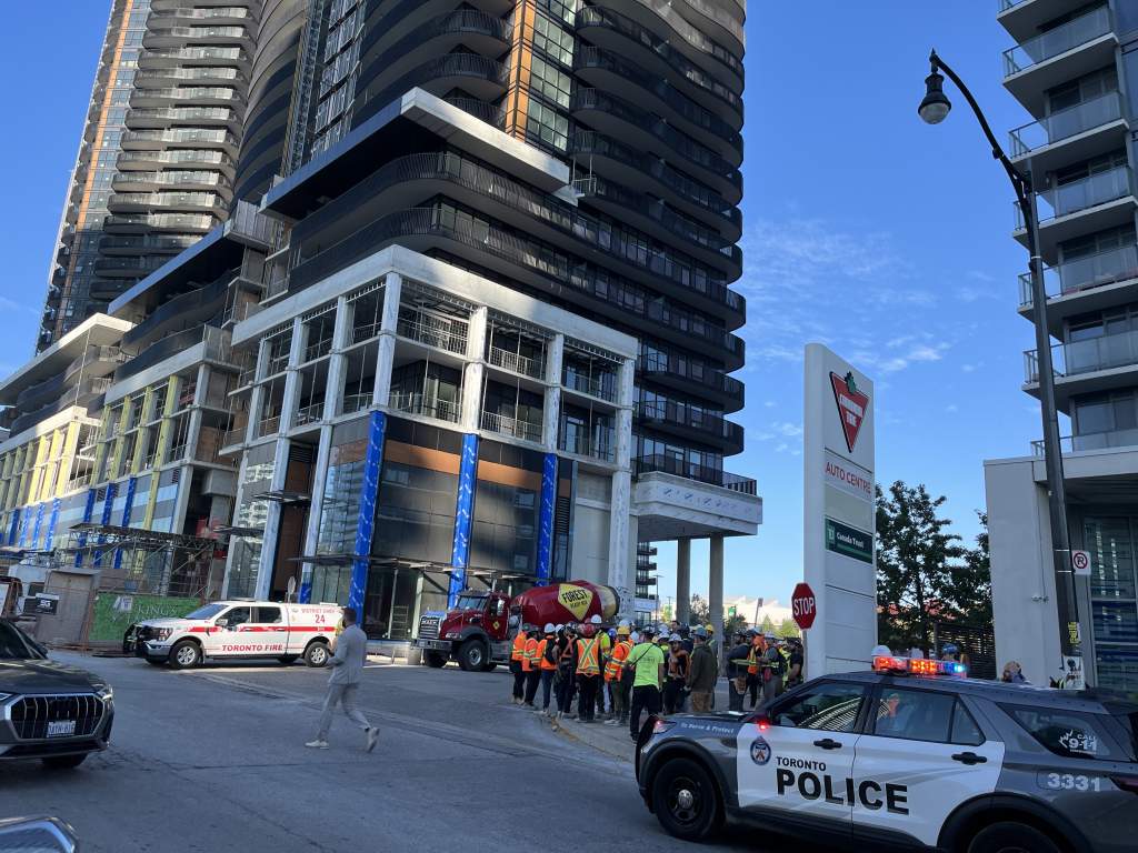 7 workers taken to hospital after natural gas explosion at Toronto ...