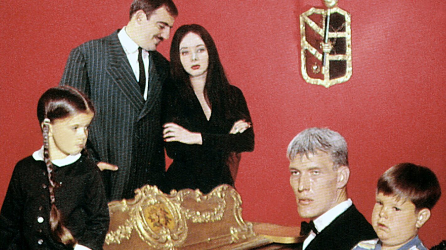 The Forgotten ‘Addams Family’ Halloween Special That Reunited the ...