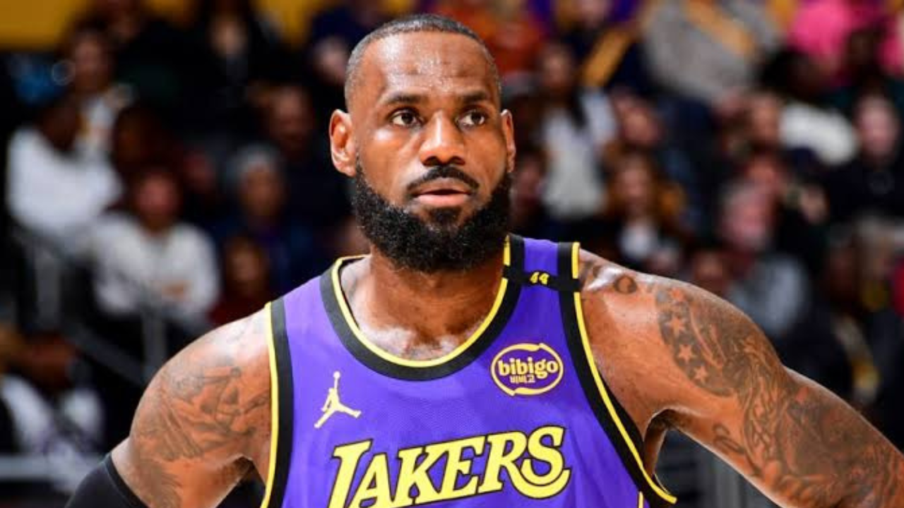 1.3 Billion-rich LeBron James reveals giving chilling warning to his ...
