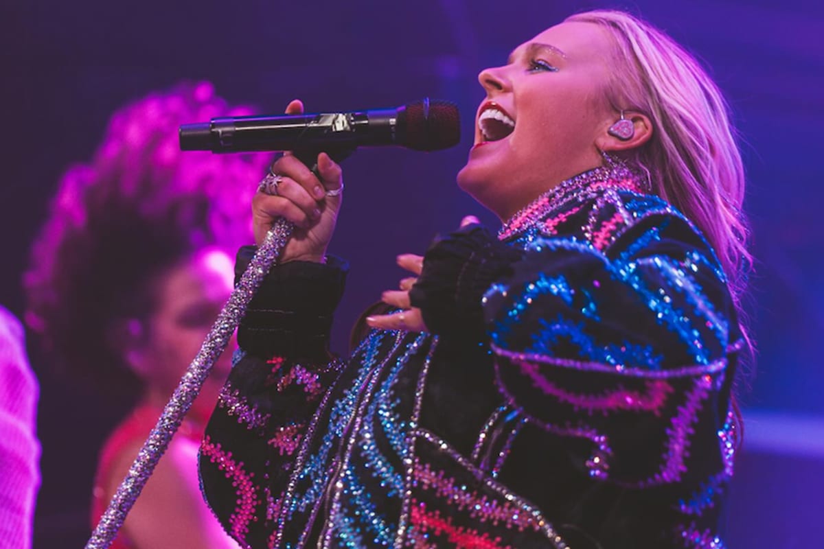 JoJo Siwa Fan Says She Received Death Threats After Being Accused of ...