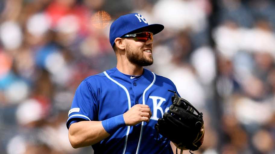 Infamous former Royals player announces retirement after 11 MLB seasons