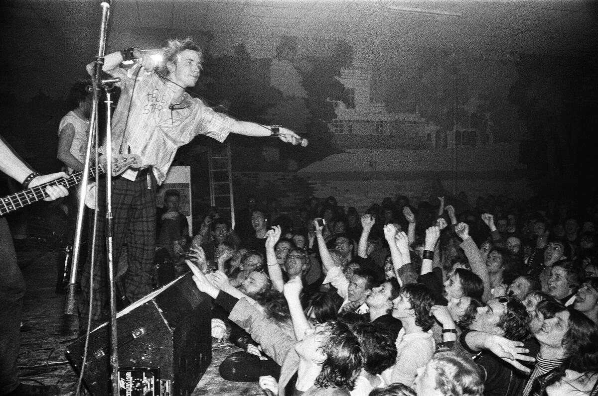 Photos of the '80s punk scene