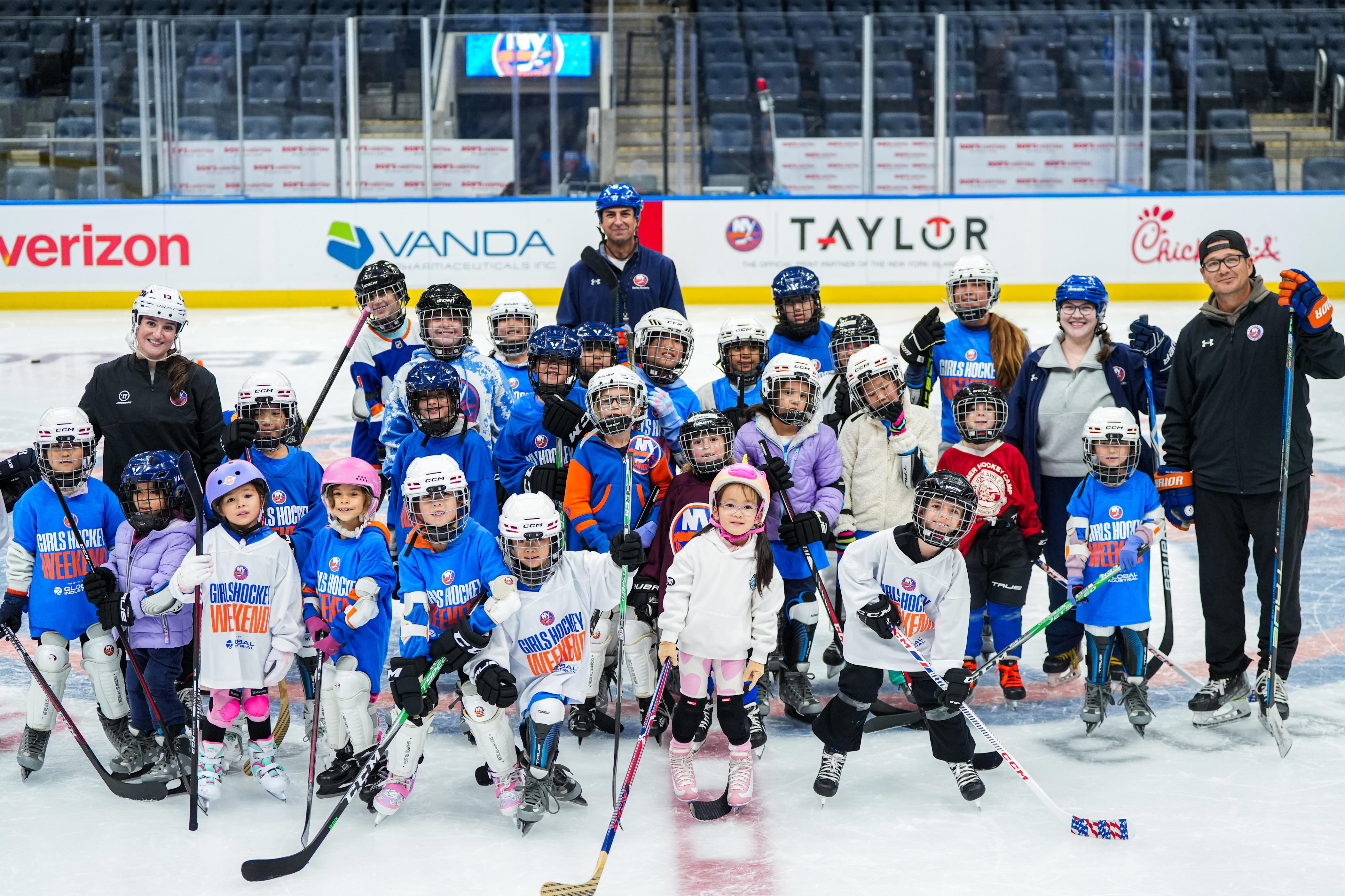 Schwartz: Islanders Girls Hockey Weekend a smashing success