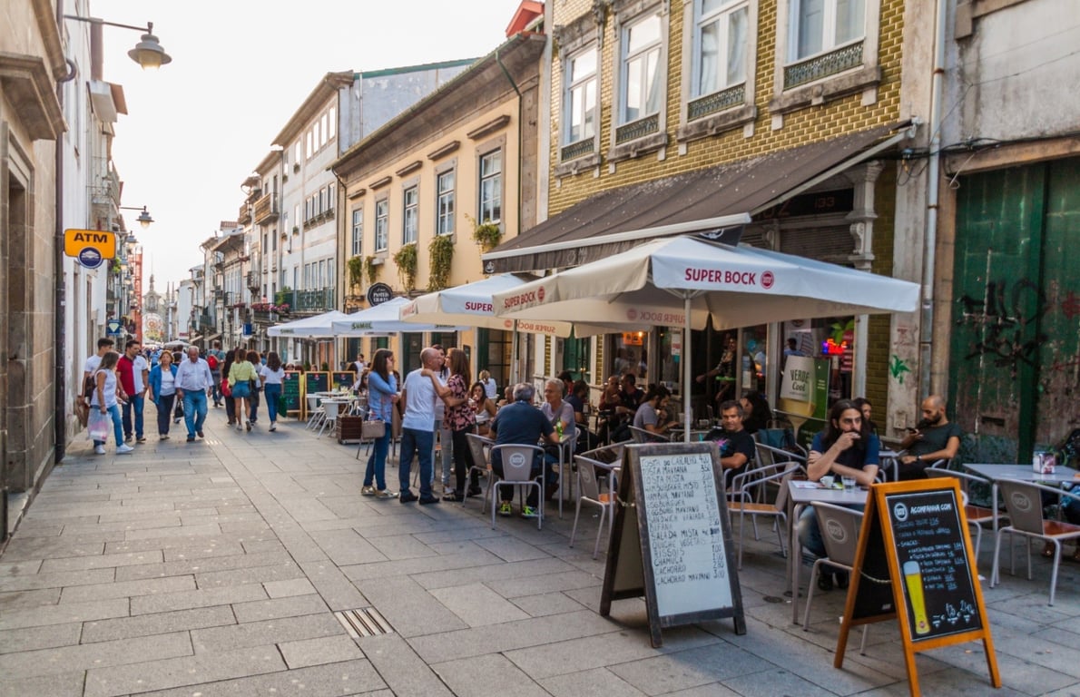 12 Portuguese phrases to impress the locals