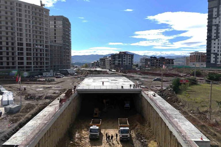 RTE Bulvarı’nda 3. şeridin inşası başladı