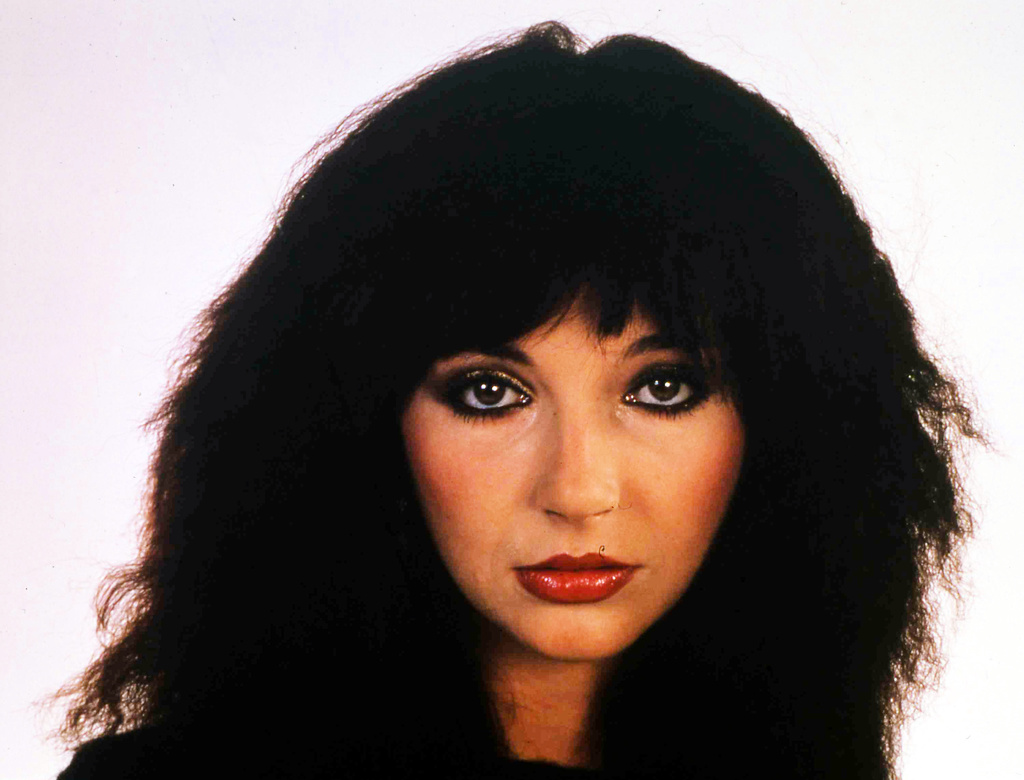 Kate Bush samlar pengar till krigsdrabbade barn