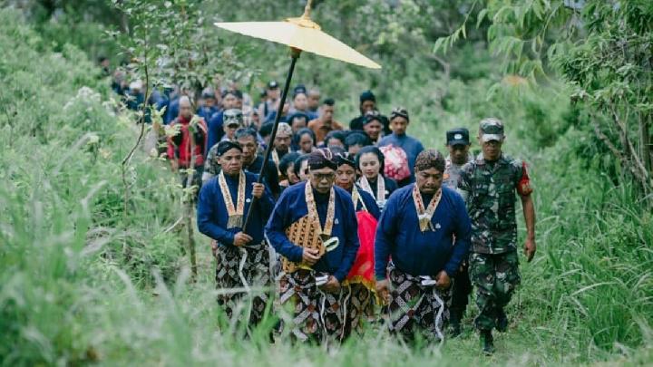 Tradisi Labuhan Merapi