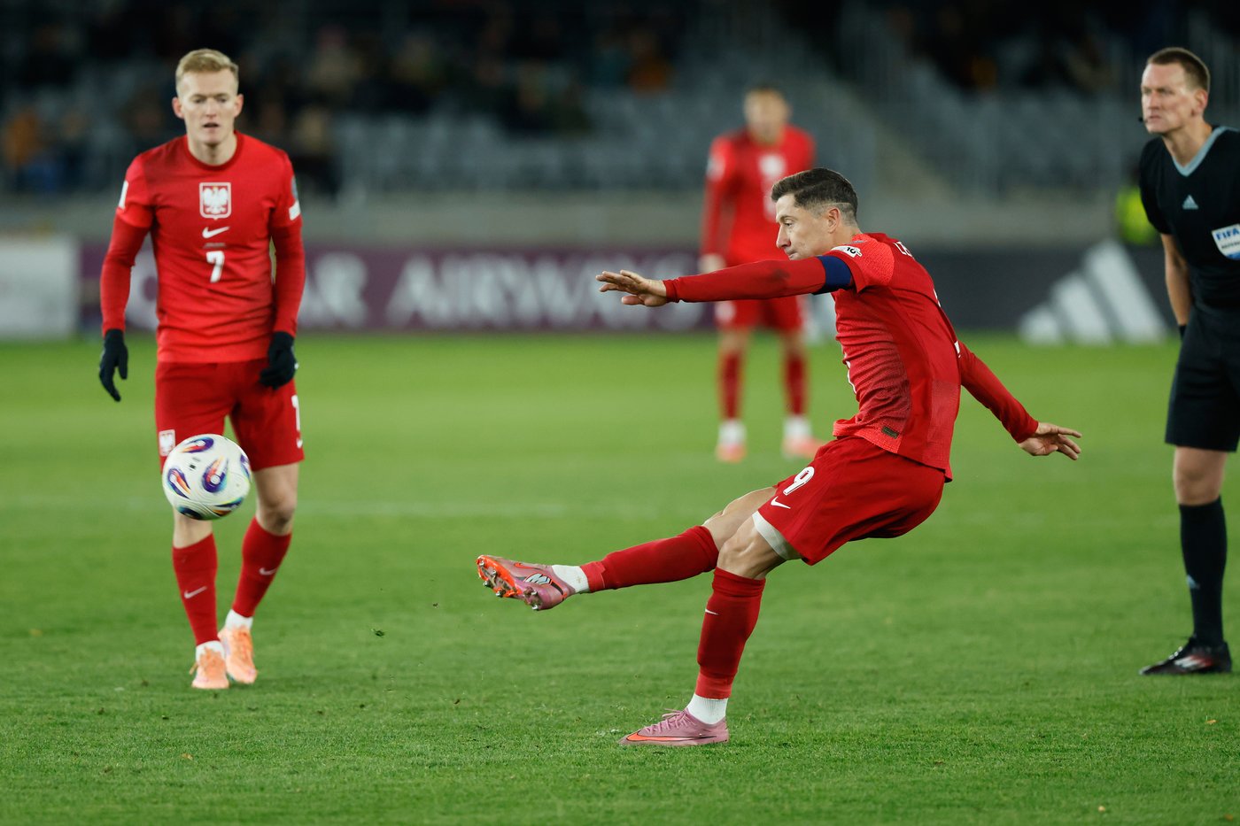 Lewandowski sidelined by hamstring injury and could miss clasico ...