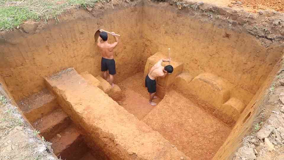 Le plus grand toboggan aquatique souterrain vers la piscine des orques