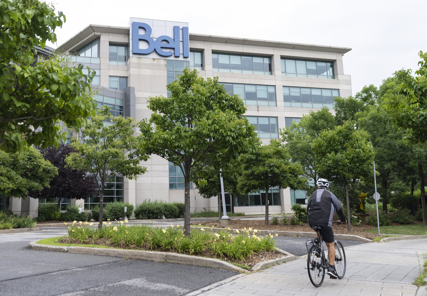 Bell to resell fibre internet in Western Canada as it announces three ...