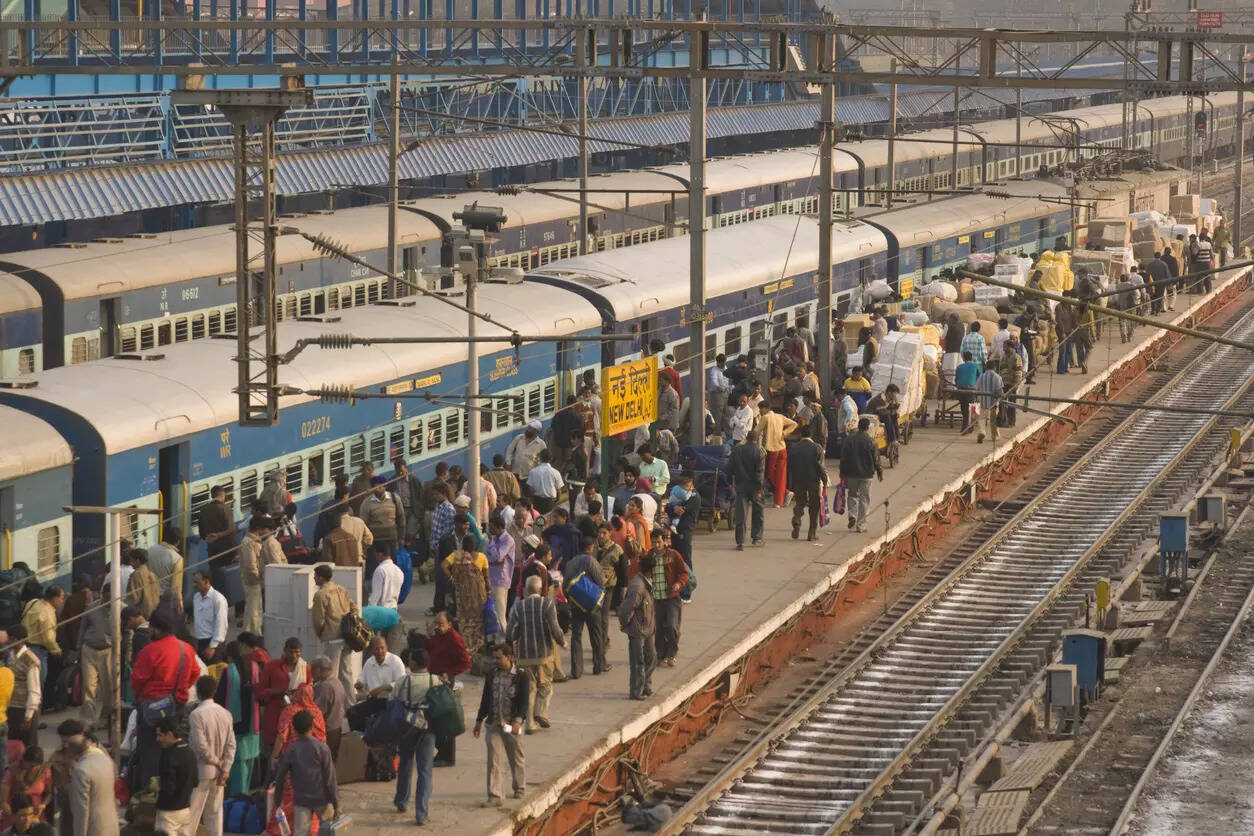 Nodal officers to supervise crowds at major railway stations under ECR ...