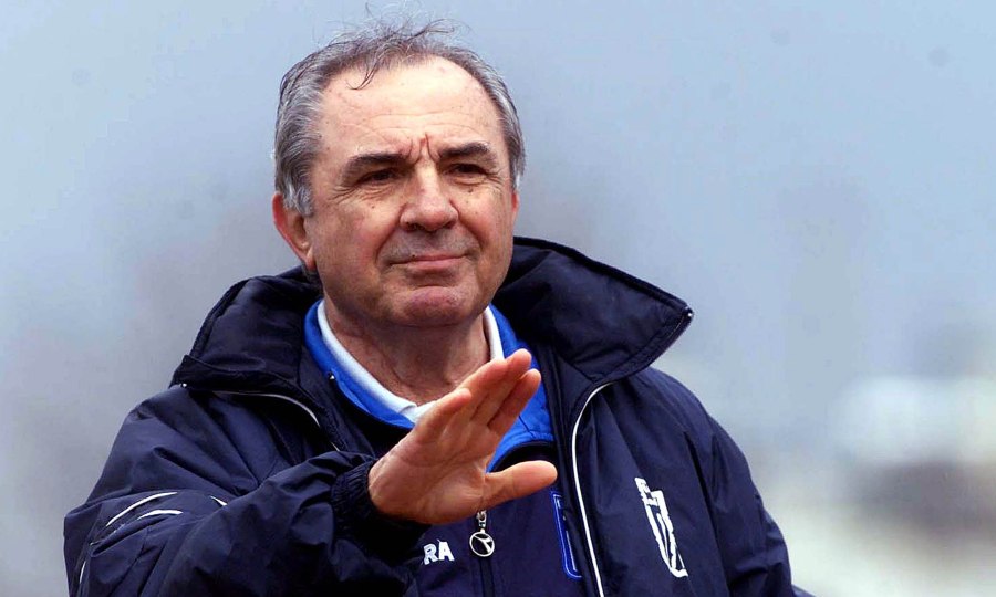 «Προπονητής, παιδαγωγός, άνθρωπος»: Η βαριά κληρονομιά του Γιάννη ...