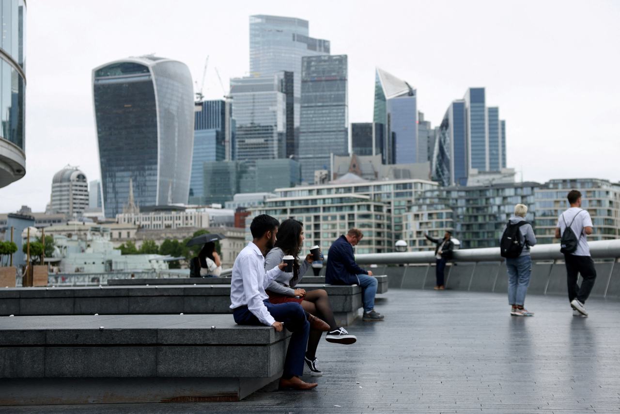 U.K. Economy Faces Rising Risk Of a ‘Hard Landing,’ Says BOE’s Taylor
