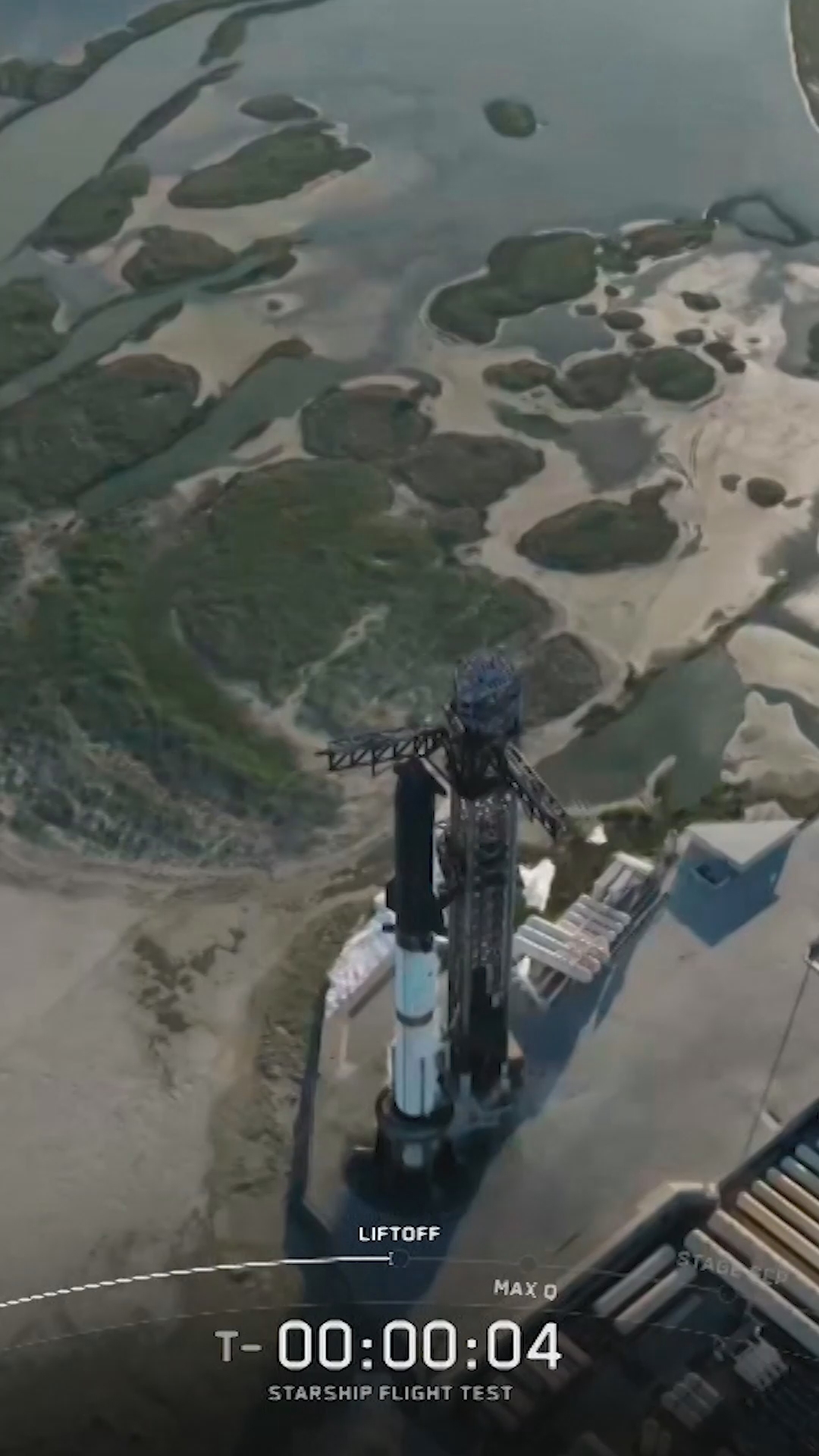 SpaceX launches megarocket