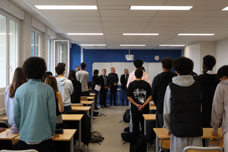 À Dijon, un hommage au lycée Le Castel à la mémoire de Samuel Paty et ...