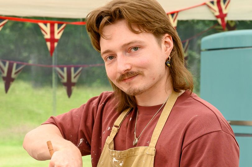 Channel 4 Bake Off fans are just realising who Iain reminds them of