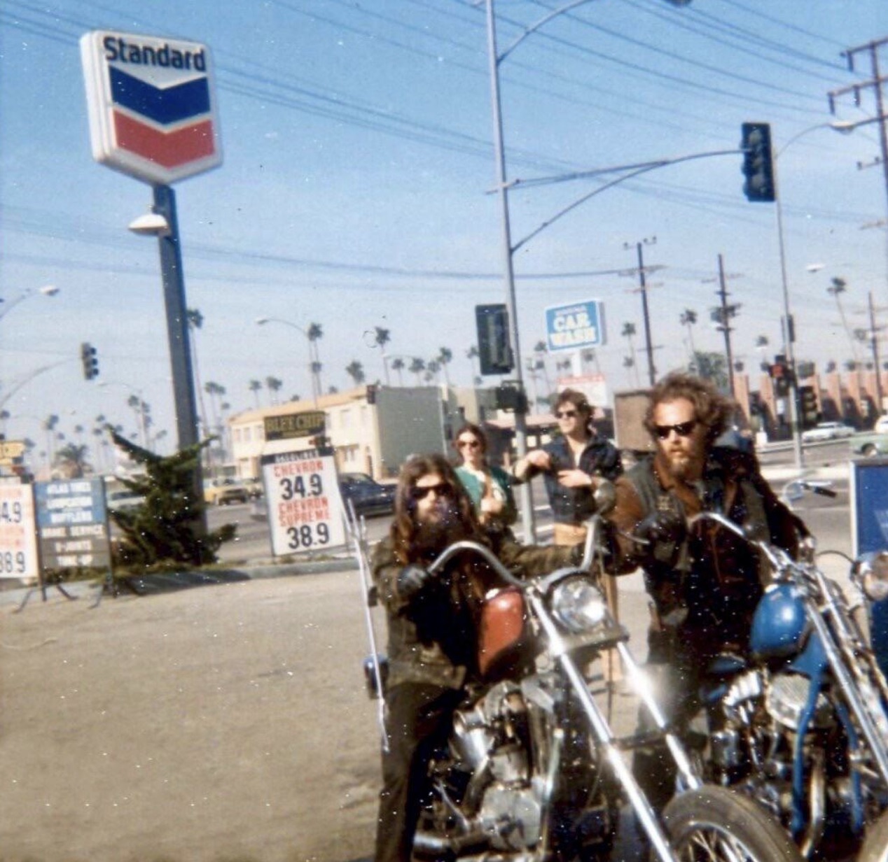 Fun Candid Photos of Life Behind the Scenes in 1971