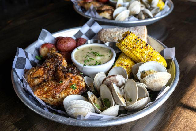 In the Fall, Clambakes Migrate to This Midwest City