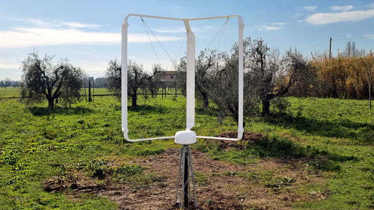 Italy’s unique wind turbines with self-adjusting blades raise energy ...