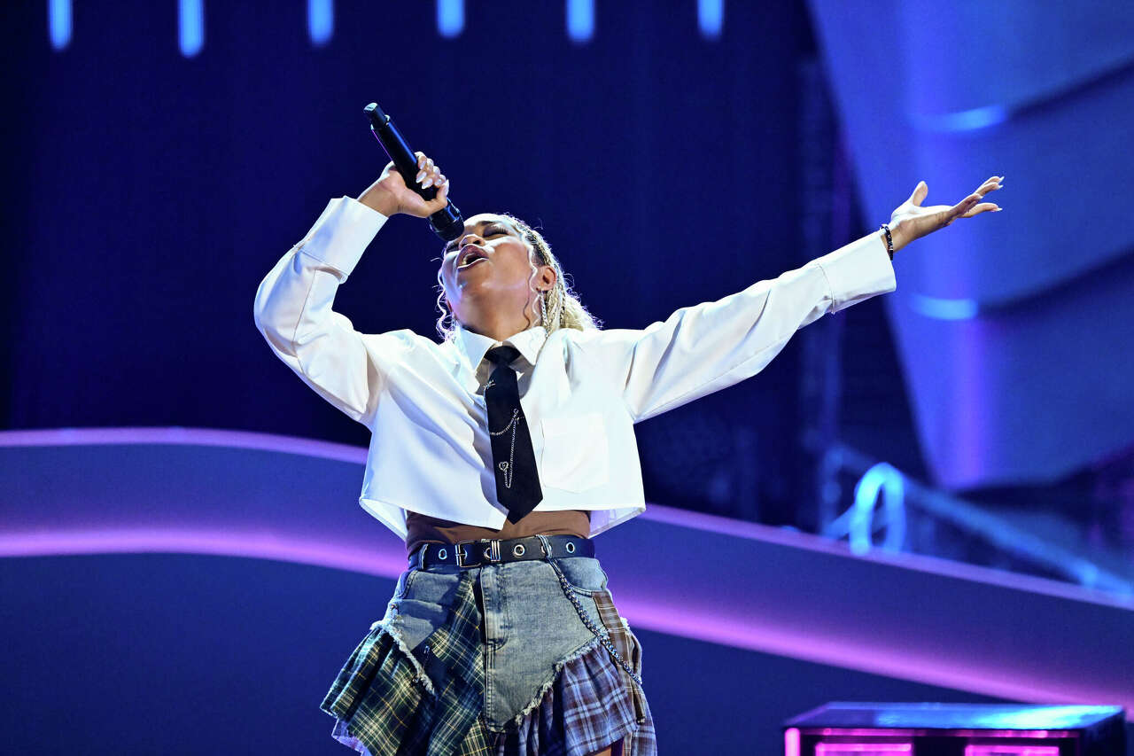 Houston singer goes from 'Cocomelon' superstar to 'The Voice'
