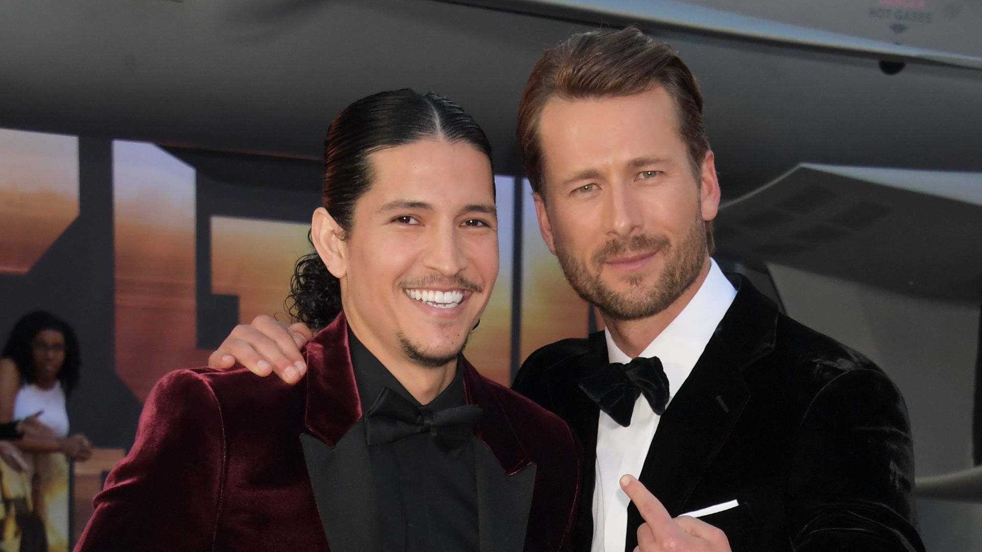 Jessica Alba's boyfriend, actor Danny Ramirez, pulls hilarious airport ...