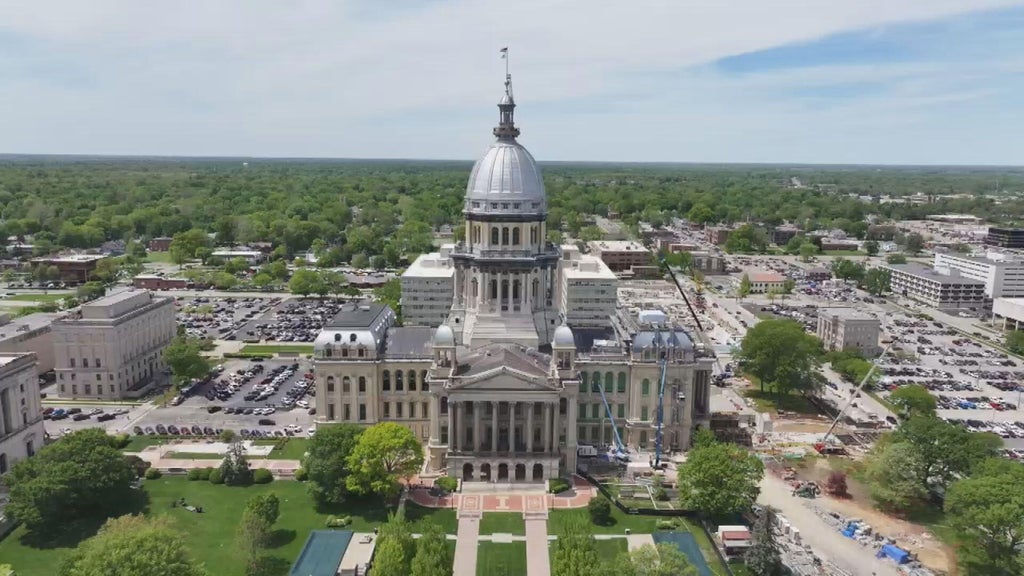 Illinois lawmakers pass Gov. JB Pritzker's $56 billion 2026 budget ...
