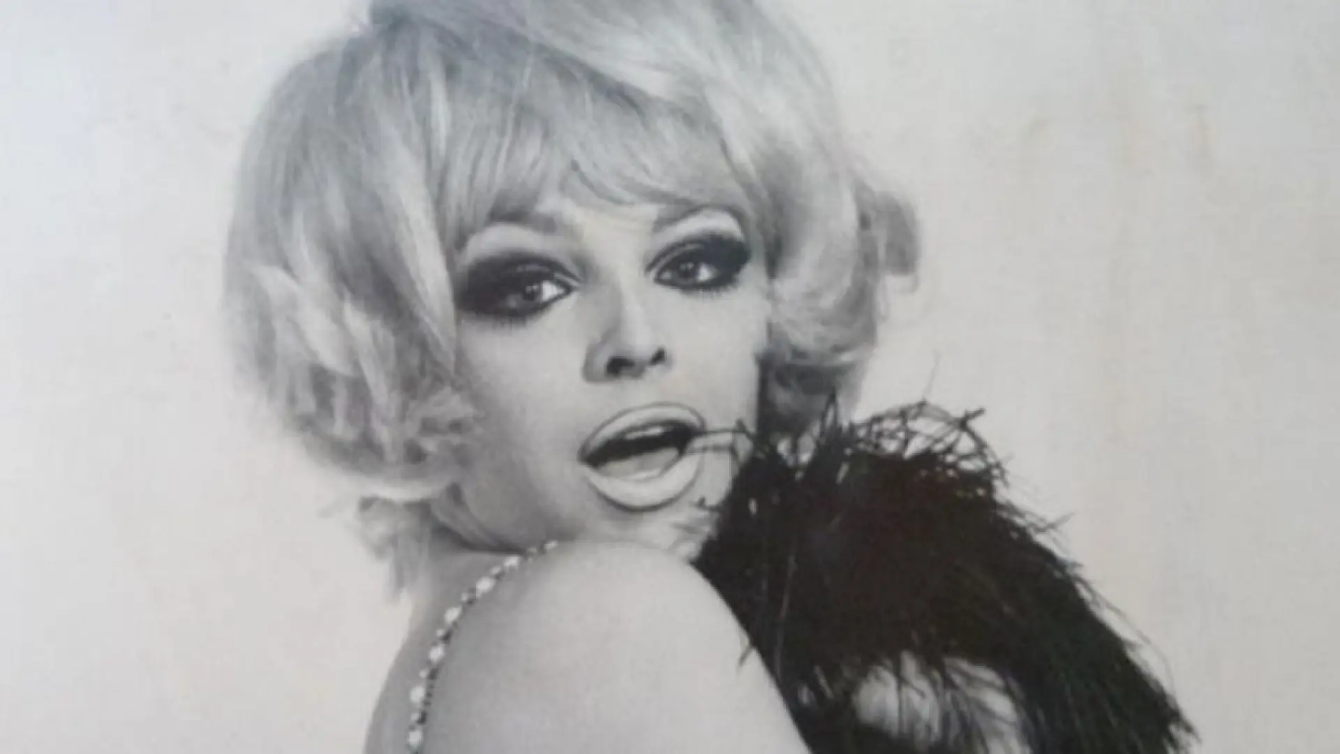 Muere a los 87 años la vedete Dolly Van Doll, pionera del transformismo ...