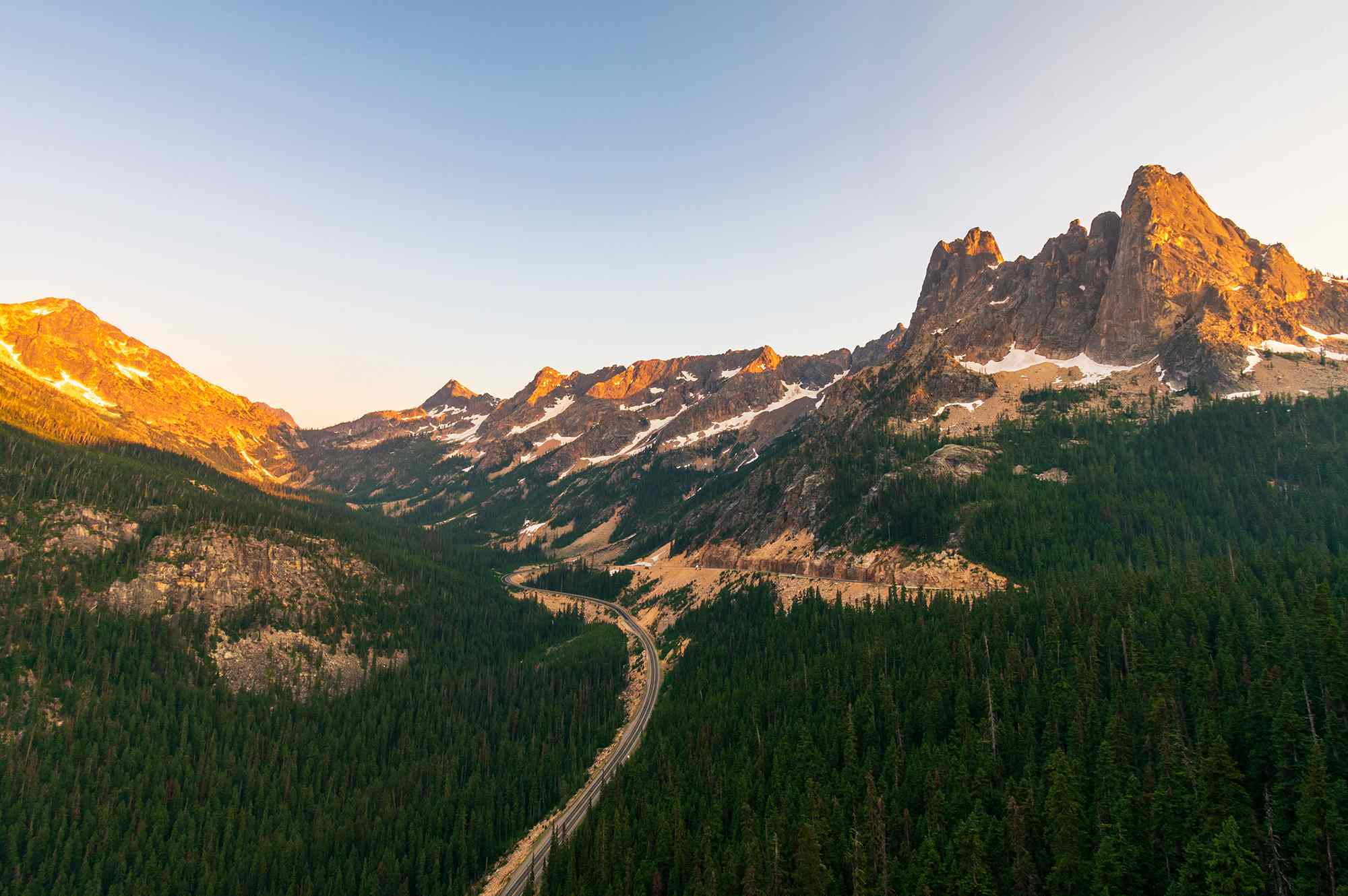 This 400-mile Road Trip Through the 'American Alps' Passes 300 Glaciers ...