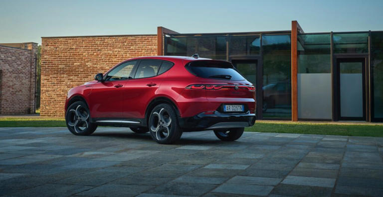 2026 Alfa Romeo Tonale Debuts with Sharper Styling and a Sport Speciale ...